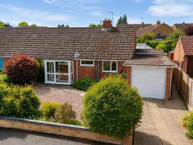 3 bedroom semi detached bungalow for sale