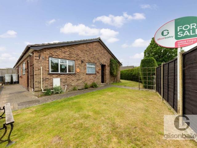 3 bedroom semi detached bungalow for sale