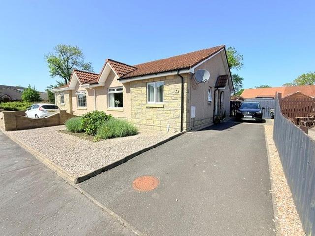 3 bedroom semi detached bungalow for sale