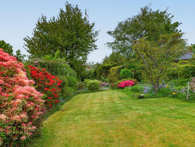 3 bedroom semi detached bungalow for sale in 2 Craiglockhart Crescent, Edinburgh, EH14 1EY, EH14
