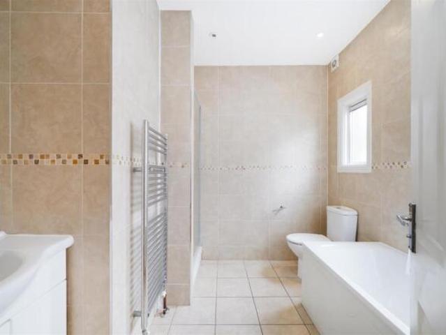 3 bedroom semi detached bungalow for sale in Tudor Close, Kingsbury, NW9