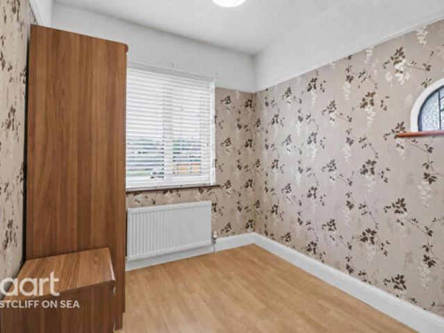 3 bedroom semi detached bungalow for sale in Wells Avenue, Southend On Sea, SS2