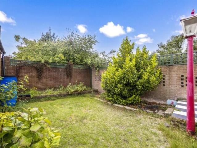 3 bedroom semi detached bungalow for sale in Wheatfield Way, Brighton, East Sussex, BN2