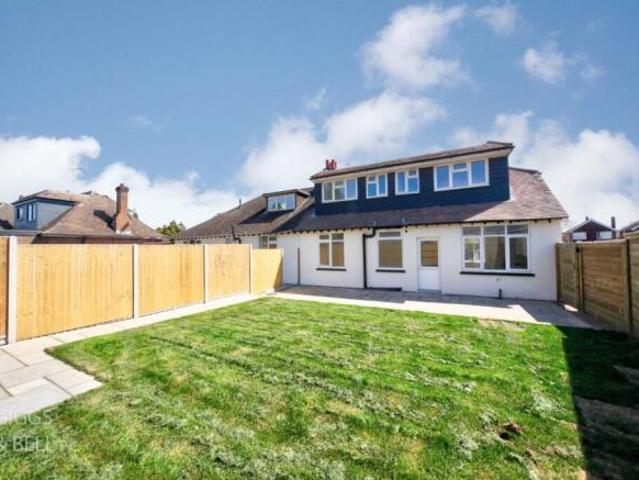 3 bedroom semi detached bungalow for sale in Ashcroft Road, Luton, Bedfordshire, LU2 9AX, LU2