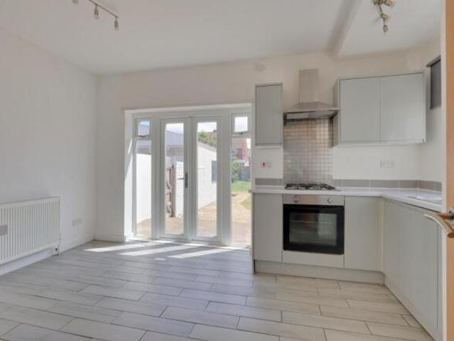3 bedroom semi detached bungalow for sale in Carshalton Avenue, Drayton, Portsmouth, PO6