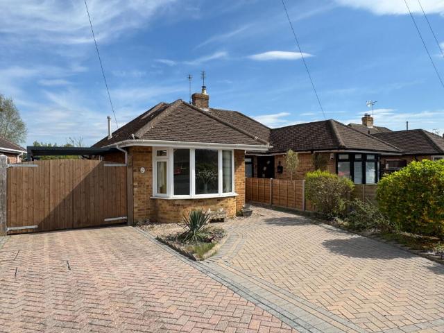 3 bedroom semi detached bungalow for sale in Conway Road, Hucclecote, Gloucester, GL3 3PN, GL3