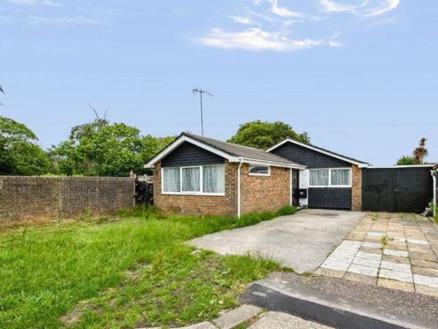 3 bedroom semi detached bungalow for sale in Ditchling Close, Goring By Sea, Worthing, BN12