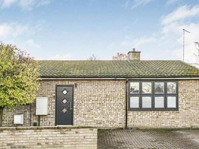 3 Bedroom Semi detached Bungalow For Sale In Duxford