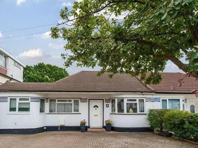 3 Bedroom Semi detached Bungalow For Sale In Edgware