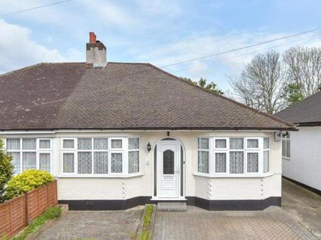 3 Bedroom Semi detached Bungalow For Sale In Erith