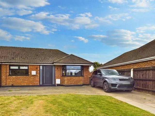 3 Bedroom Semi detached Bungalow For Sale In Humberston