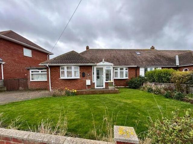 3 Bedroom Semi detached Bungalow For Sale In Markse by the sea