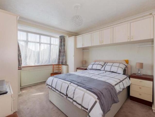 3 bedroom semi detached bungalow for sale in Meadfield Road, Langley, SL3