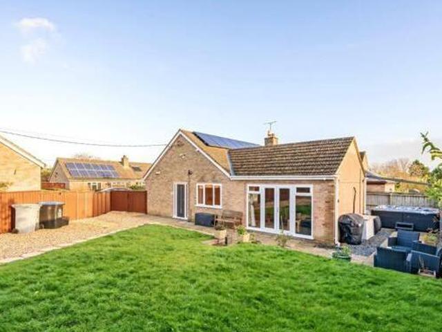 3 Bedroom Semi detached Bungalow For Sale In Standlake