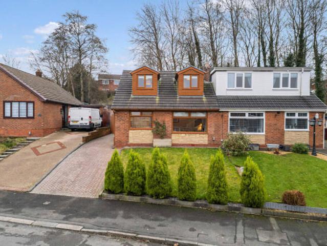 3 bedroom semi detached bungalow for rent in Down Green Road, Bolton, Greater Manchester, BL2