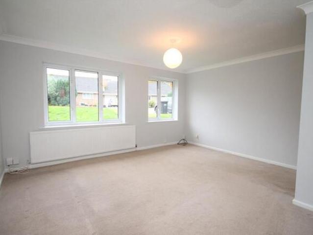 3 bedroom semi detached bungalow for rent in Old Trough Way, Harrogate, HG1