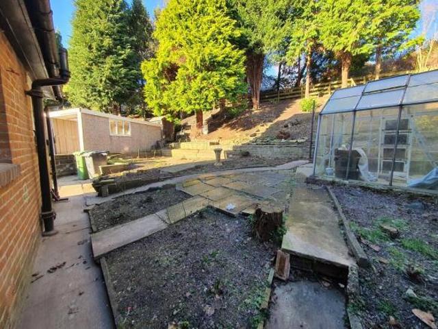 3 bedroom semi detached bungalow for rent in Skipton Avenue, Fartown, HD2