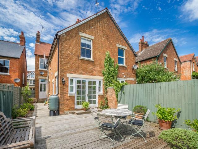 3 bedroom Semi detached for rent in East Oxford OX4 1LW
