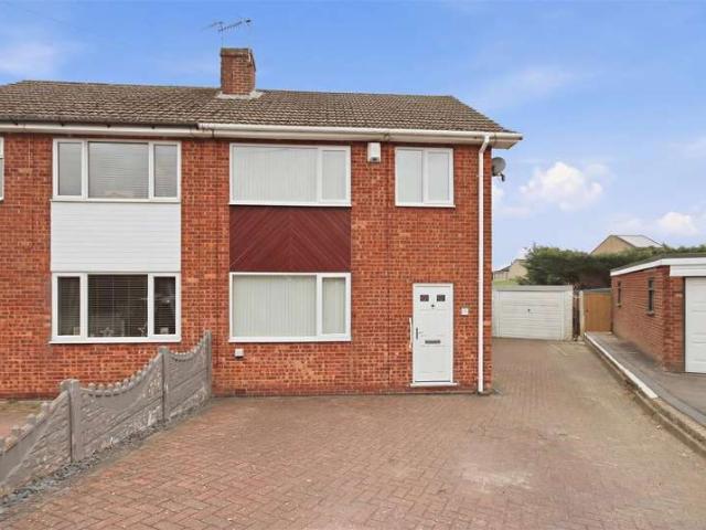 3 Bedroom Semi Detached House
