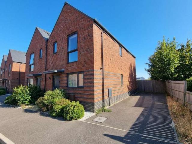 3 Bedroom Semi Detached House