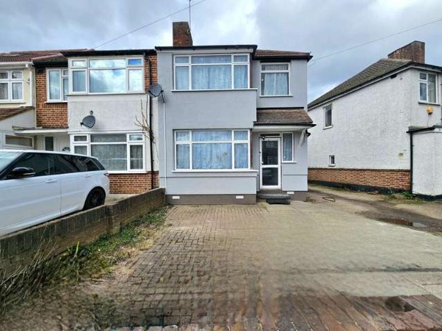 3 Bedroom Semi Detached House