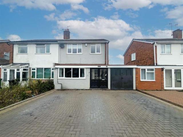 3 Bedroom Semi Detached House