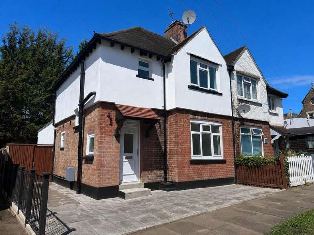 3 Bedroom Semi Detached House