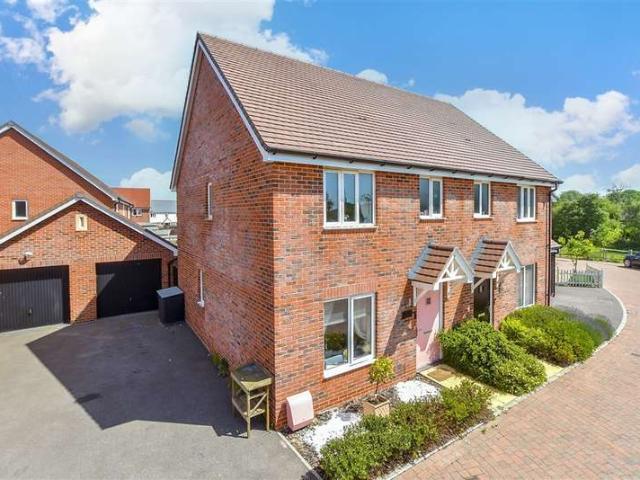 3 Bedroom Semi Detached House