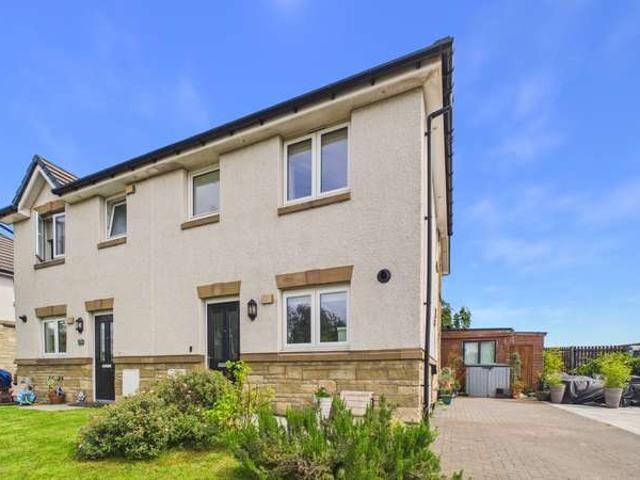 3 Bedroom Semi Detached House