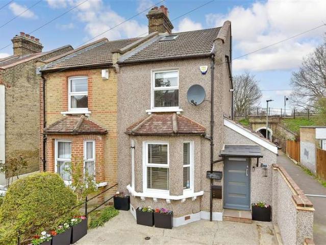 3 Bedroom Semi Detached House