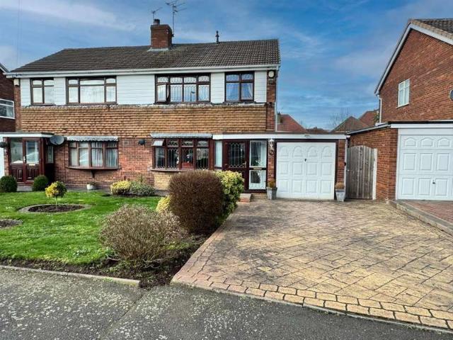 3 Bedroom Semi Detached House