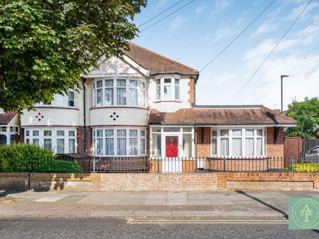 3 Bedroom Semi Detached House