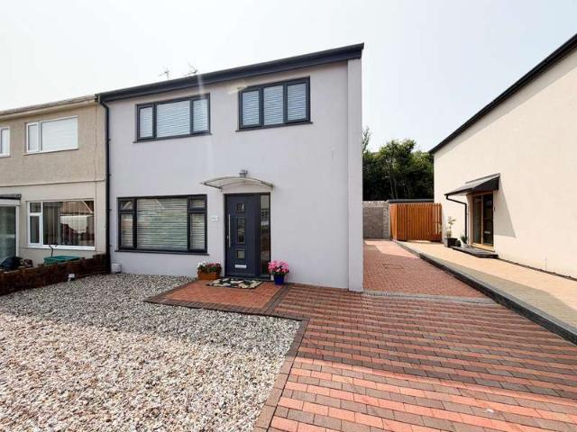 3 Bedroom Semi Detached House