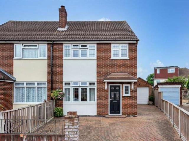 3 Bedroom Semi Detached House