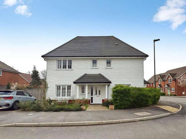 3 Bedroom Semi Detached House