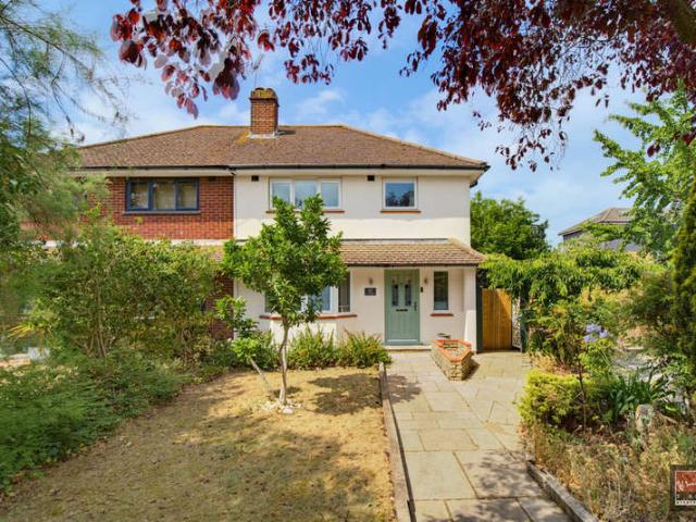 3 Bedroom Semi Detached House