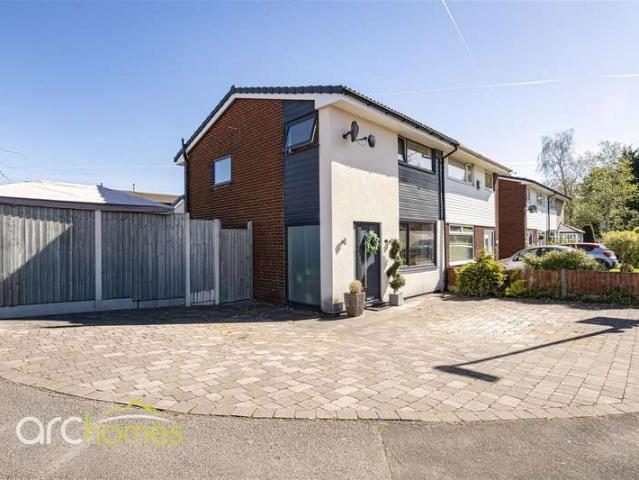 3 Bedroom Semi Detached House