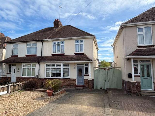 3 Bedroom Semi Detached House