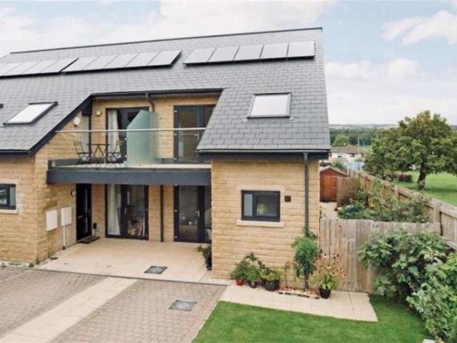 3 Bedroom Semi Detached House