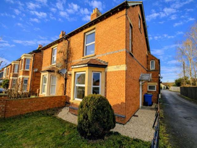 3 Bedroom Semi Detached House