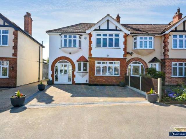 3 Bedroom Semi Detached House