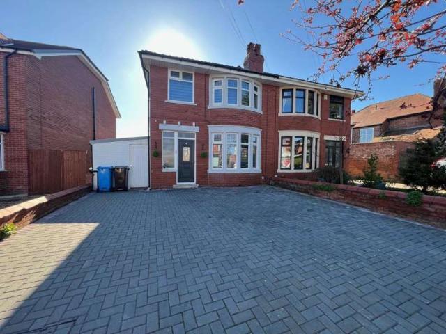 3 Bedroom Semi Detached House