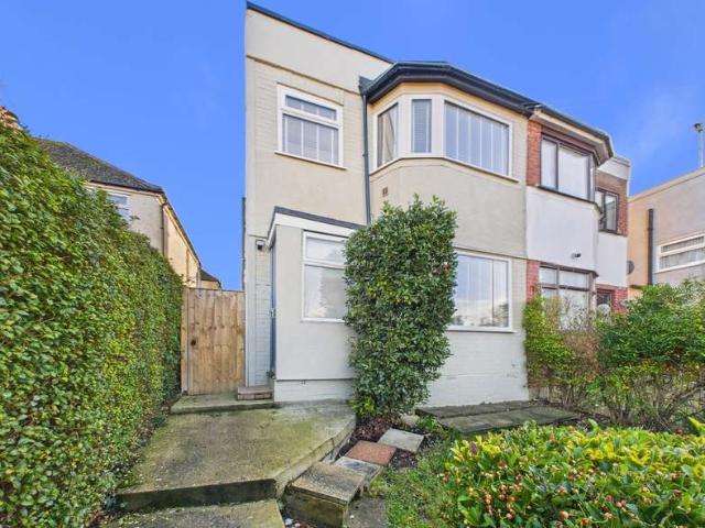 3 Bedroom Semi Detached House