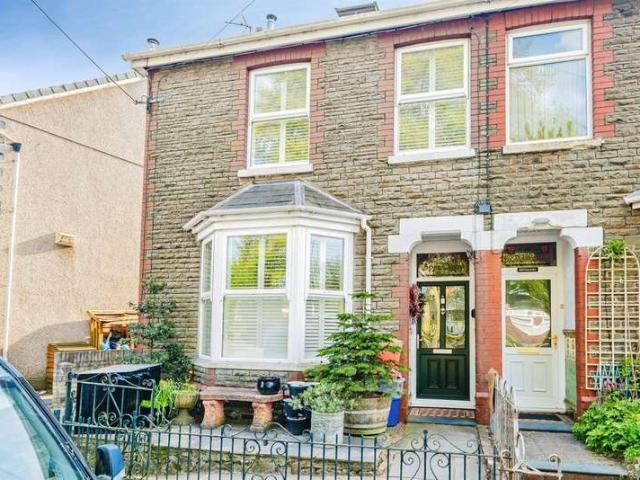 3 Bedroom Semi Detached House