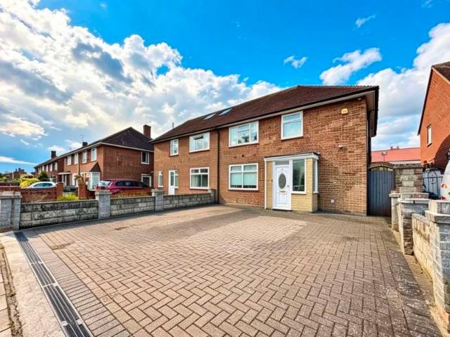 3 Bedroom Semi Detached House