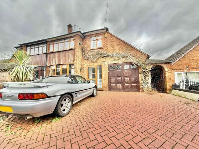 3 Bedroom Semi Detached House