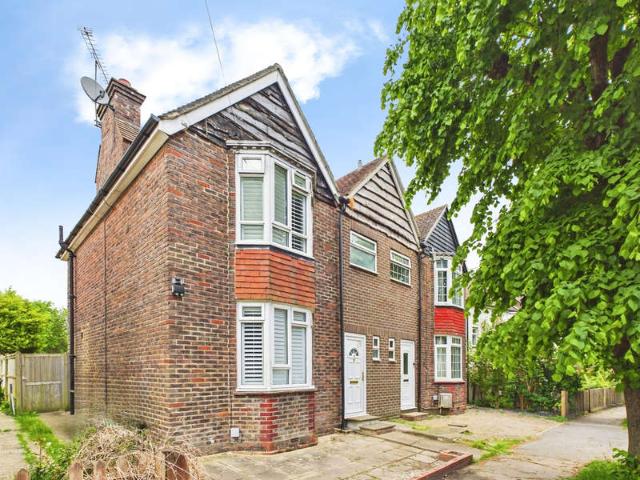 3 Bedroom Semi Detached House
