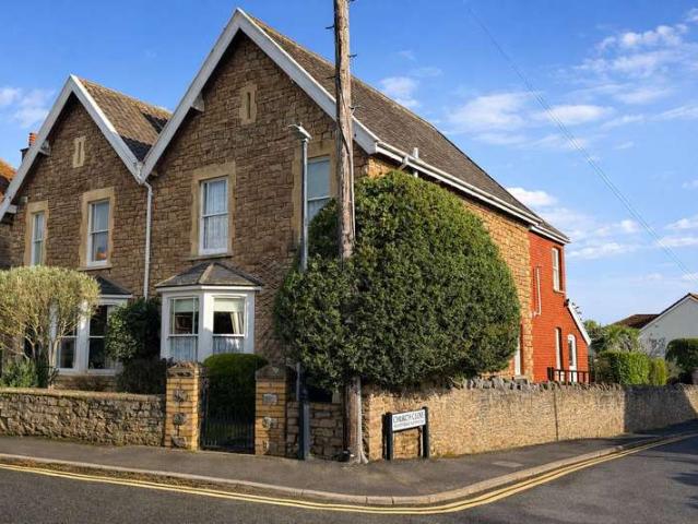 3 Bedroom Semi Detached House