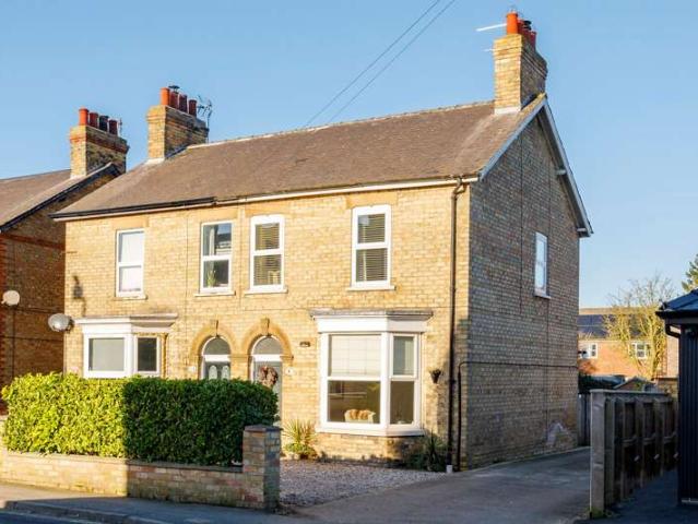 3 Bedroom Semi Detached House