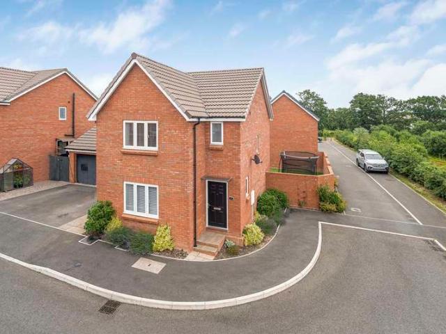3 Bedroom Semi Detached House